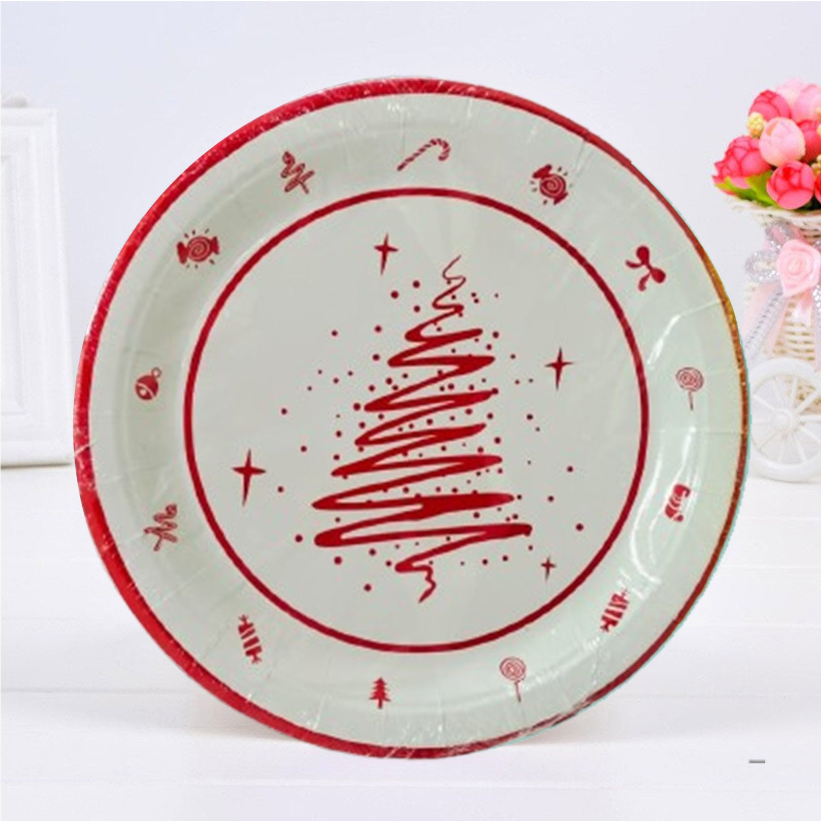 Chrismas Theme Paper Plate – Jiggles Party Store