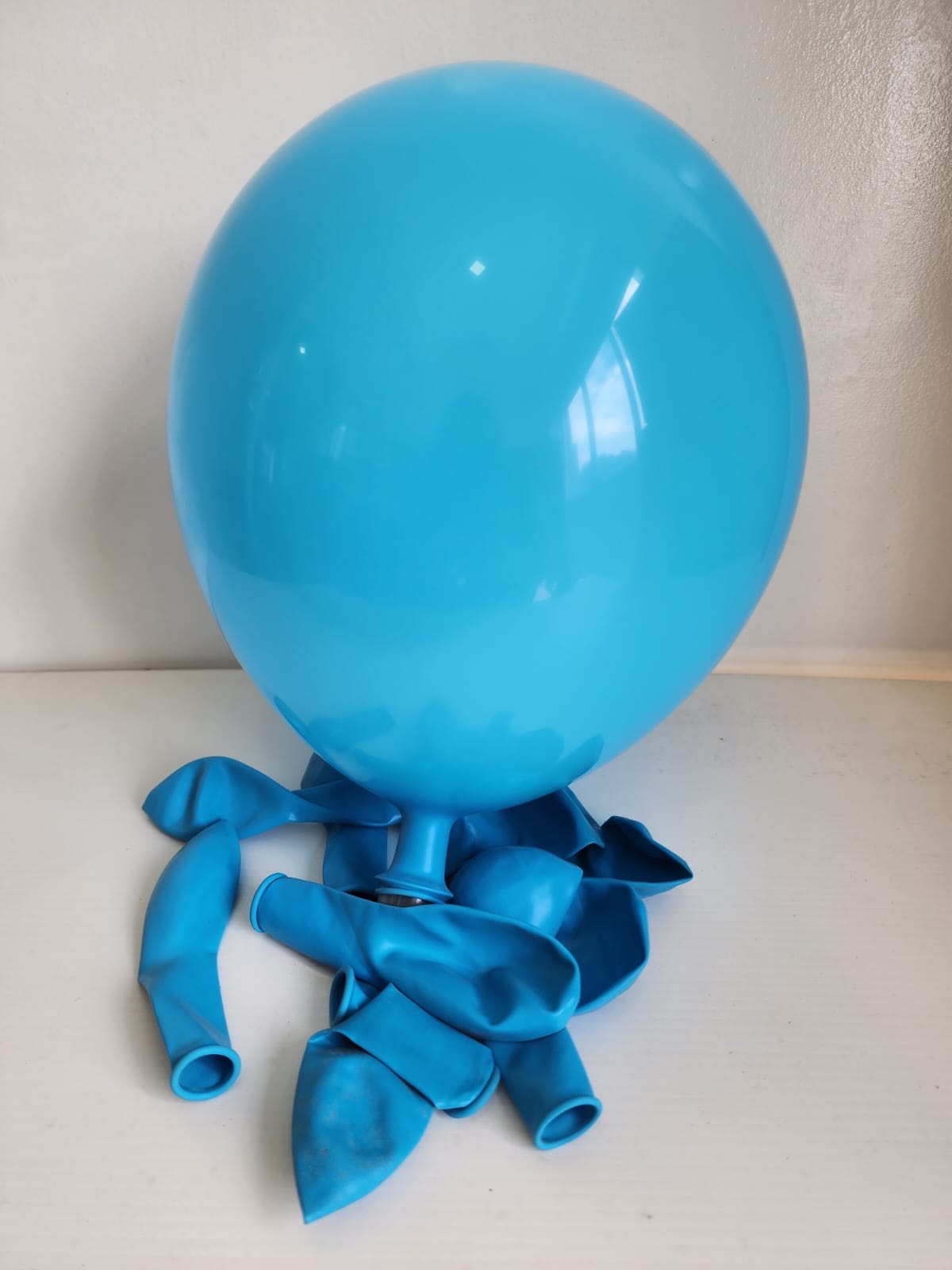 Matte balloons Light Blue – Jiggles Party Store